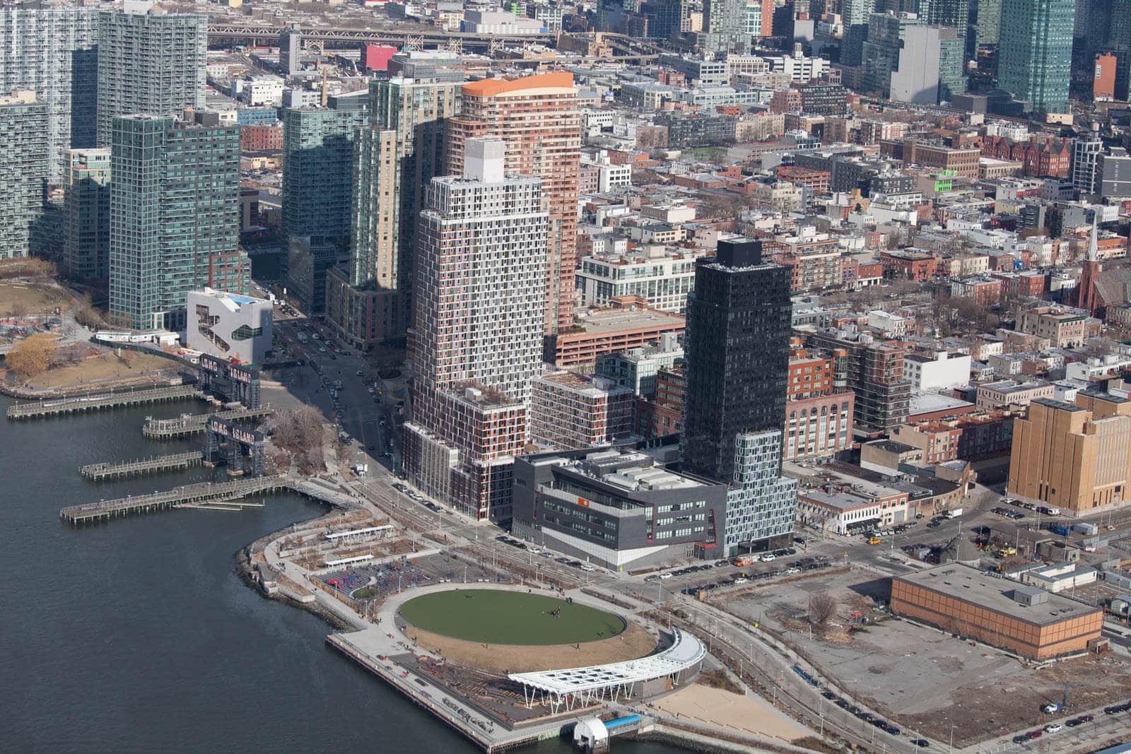 Hunter's Point South - Monadnock Development